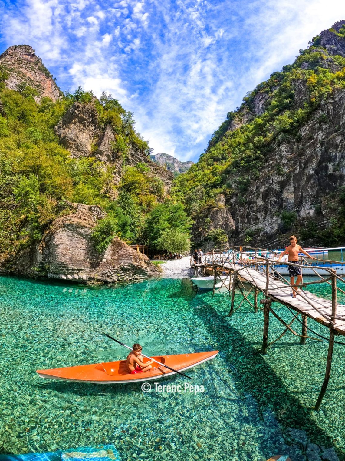 Terenc Pepa, fotografi që fokuson shpirtshëm hiret e bukurive tona t ...