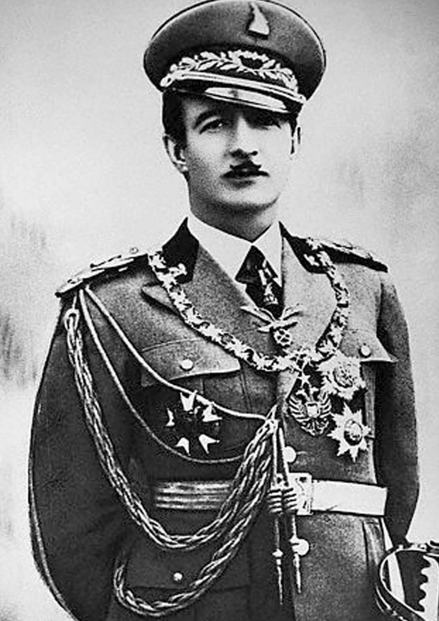 Ahmet Zogu nen kendveshtrimin e nje historiani te huaj - Albert Vataj